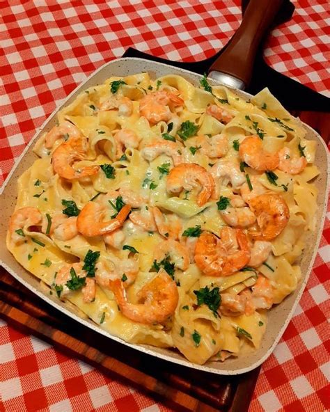 Pappardelle ao molho branco camarão Receiteria