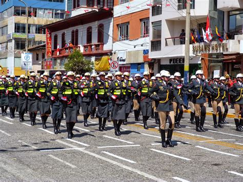 Group Notic As Huancayo Imponente Desfile Por Aniversario De La