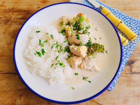 Filé de frango brócolis e molho branco