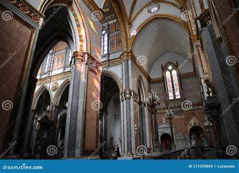 Napoli Transetto Della Chiesa Di Santa Caterina A Chiaia Editorial