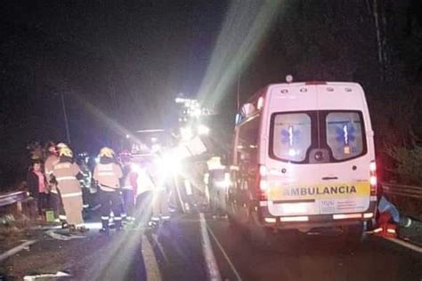 Un muerto tras accidente de tránsito en Melipilla Furgón se volcó en