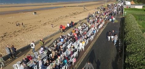 Saint Laurent sur Mer Beau succès pour le pique nique d Omaha Beach