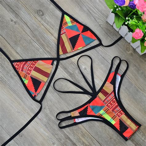 2017 New South America Sexy Three Point Bikini Swimsuit Color Colorful Bikini Set Womens Plus