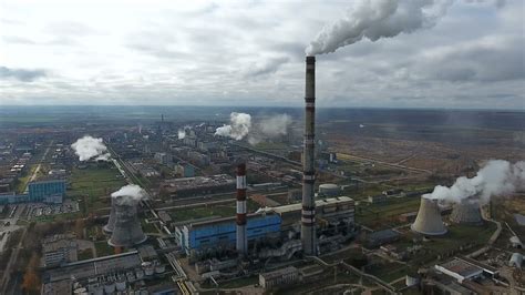 humo de fábricas y plantas industriales contaminación ambiental aéreo