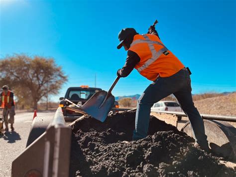 INTENSIFICA BACHEO EN LA COLONIA LA MESA Gobierno Municipal De Nogales