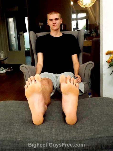 Big Male Feet By Racer5678 On Deviantart