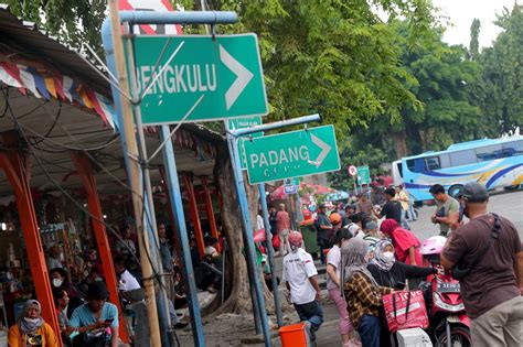 FOTO Jelang Libur Nataru Jumlah Penumpang BUS AKAP Mulai Meningkat