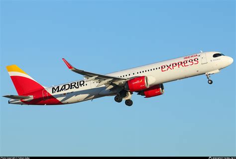 EC NIF Iberia Express Airbus A321 251NX Photo By Fabian Zuba ID
