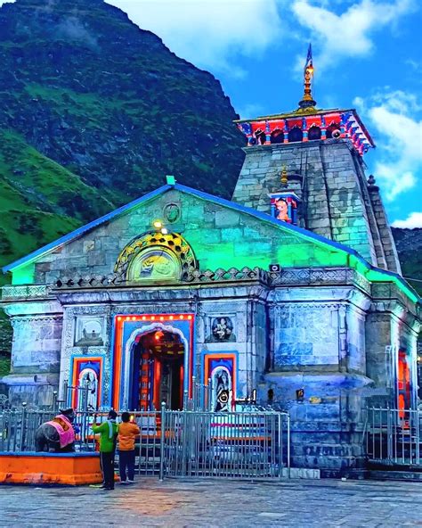 Varsha Singh on Twitter RT varshaparmar06 हमलय त कदर त नमम