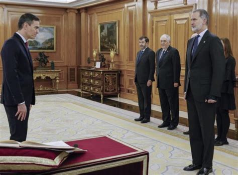 Pedro S Nchez Promete Su Cargo Como Presidente Ante El Rey Est Pasando
