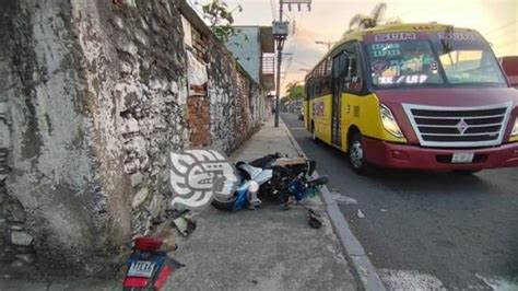 Fuerte Accidente Entre Moto Y Auto Deja Un Lesionado En Orizaba