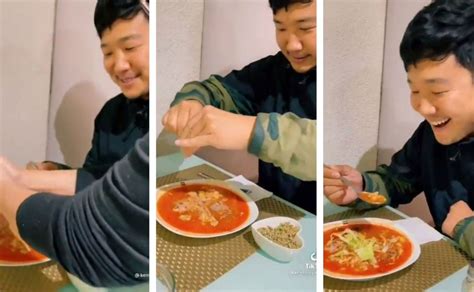 Así reaccionó japonés al probar pozole por primera vez en su vida