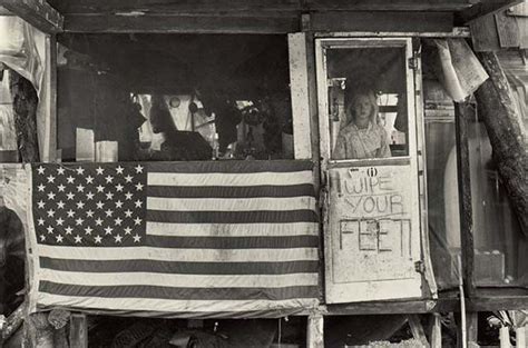 Life At A Hippie Tree House Village In Hawaii In The 1970s