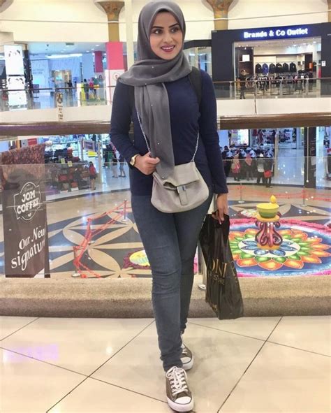 Cute Arab Hijab Wife With Boss