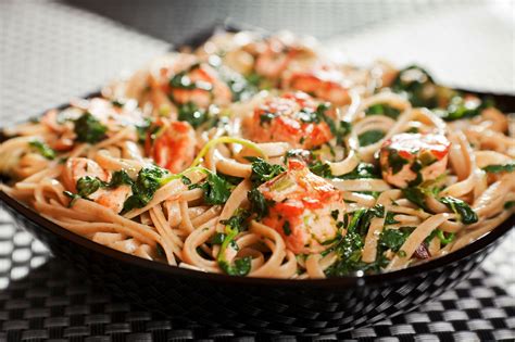 Pasta Met Gerookte Zalm En Spinazie Cebon