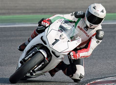 Ducati Evo Monografia Cuoredesmo