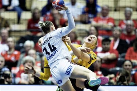 Mondial féminin de handball les Bleues filent en finale après leur