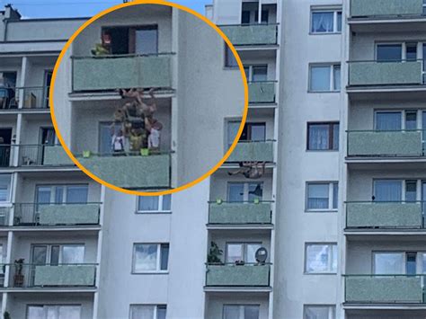 Horror W Toruniu M Czyzna Zawis Na Smym Pi Trze Toru Super Express