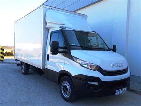 WYNAJEM AUTA Samochodu IVECO Daily 2 3 156KM KONTENER WINDA Dostawczy