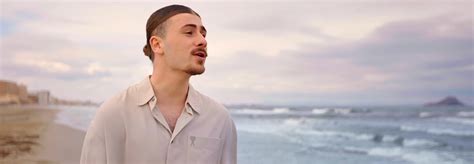 Star Academy Pierre Garnier dévoile le clip de son tube Ceux quon