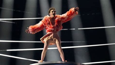Suiza gana Eurovisión 2024 con Nemo mira la actuación