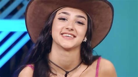 Bia Miranda neta de Gretchen fatura até R 86 mil por dia