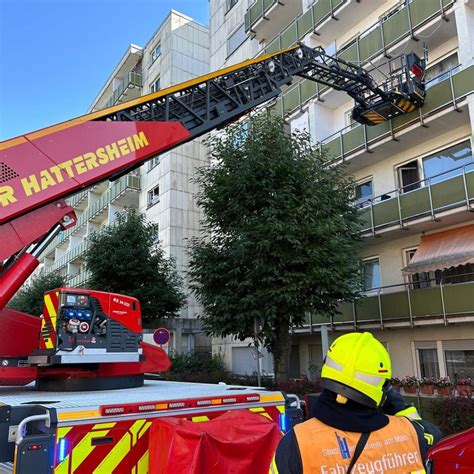 Gebäudebrand mit Menschenleben in Gefahr Freiwillige Feuerwehr