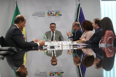 Waldez Góes debate ações para fortalecer resposta a desastres em Goiás