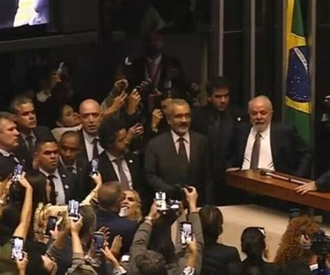 Notícias Congresso promulga a reforma tributária a presença dos