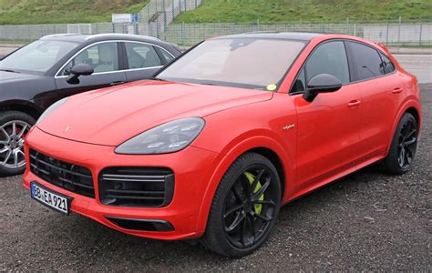 2021 Porsche Cayenne Turbo S E Hybrid RS Coupe