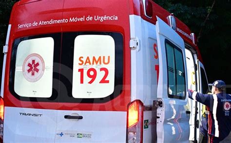 Mulher morre e condutor fica ferido após motocicleta bater em anta na
