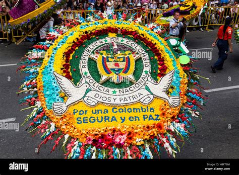 Silleta Composition De Fleurs Corso Fleuri Desfile De Silleteros