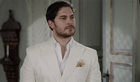 Çağatay Ulusoy lu Gaddar a sürpriz isim Gecce Magazin Haberleri