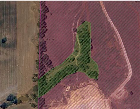 Change The Levels Of Features In The Same Layer In Qgis Gis Map