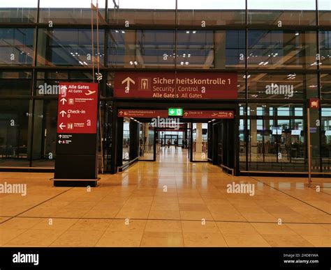 Der Flughafen Berlin Brandenburg Willy Brandt IATA Ber ICAO EDDB