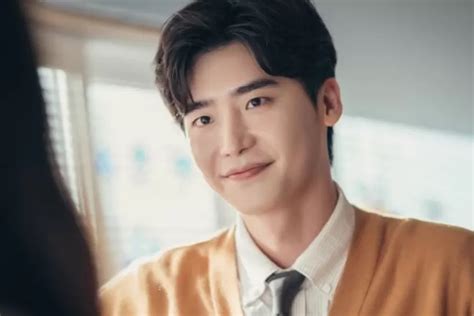 8 Drama Korea Paling Berkesan Dibintangi Lee Jong Suk Mulai Tukang