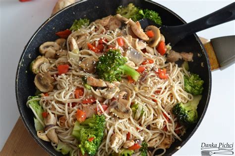 Stir Fry Z Kurczakiem I Warzywami Danka Pichci