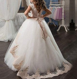 Necesitas ideas para escoger el vestido de comunión de tu pequeña