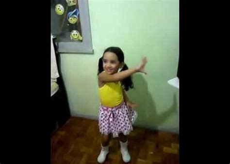menina dançando Yandex Video aramada çevrimiçi izle