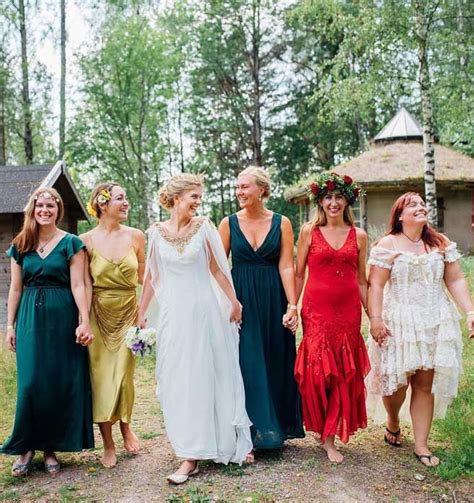 29 Gorgeous Wedding Colors For 2019 With Bridesmaid Dresses