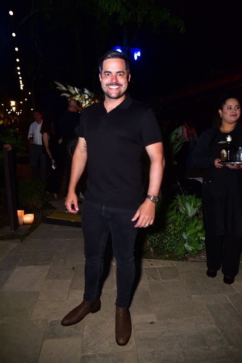 Simone Mendes recebe a mãe em gravação de Cintilante seu primeiro