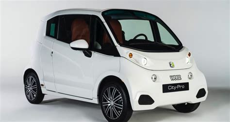 Mondial de lAutomobile 2022 six voiturettes électriques avec ou