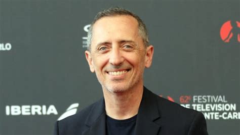Gad Elmaleh grand père à 52 ans Son fils Noé est papa tendre vidéo
