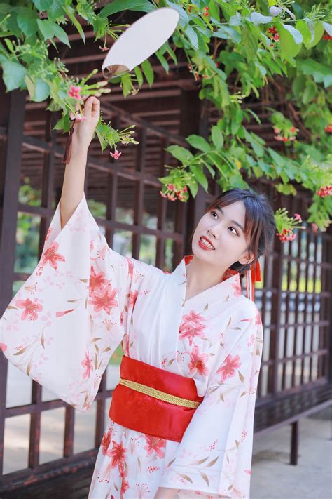 YiTuYu艺图语 Vol 2718 Xiao Yu Bu Shi Yu Models Vibe
