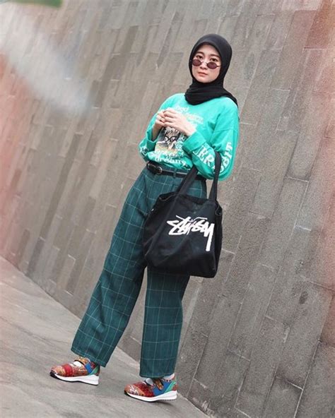 9 Style Hijab Casual Buat Ke Kantor Paling Trendy