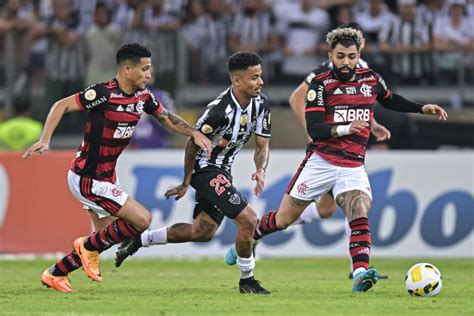 Flamengo x Atlético MG veja onde assistir ao jogo da Copa do Brasil