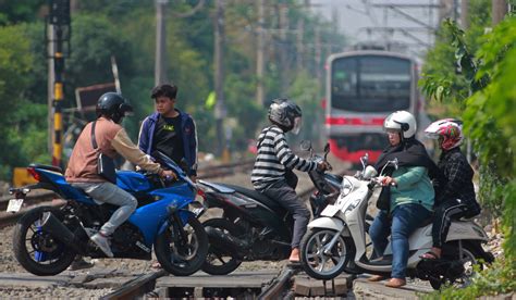 Pakar Transportasi Waspadai Kecelakaan Di Perlintasan Sebidang Saat