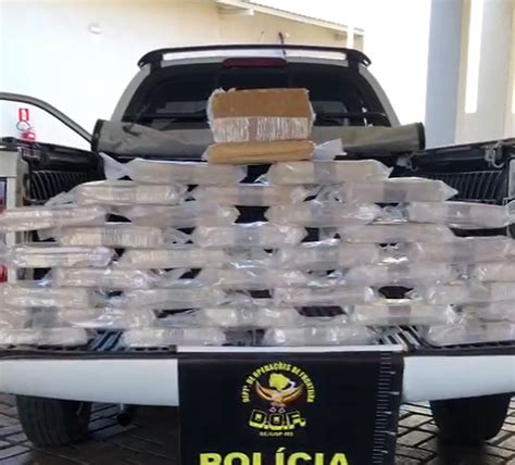 Homem é preso ao transportar R 2 8 milhões em cocaína para o PR