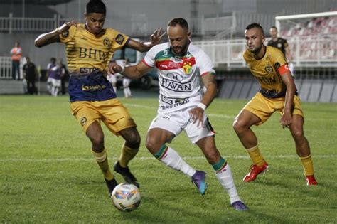 Brusque joga mal novamente e é derrotado pelo lanterna Nação