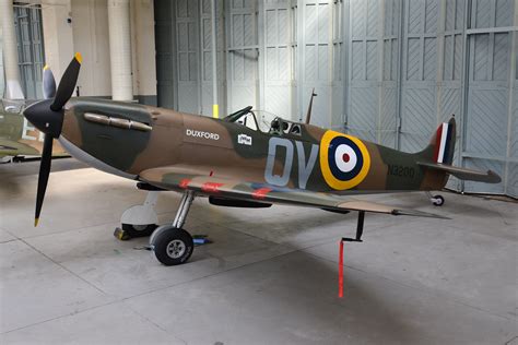 Spitfire Mk 1a G CFGJ N3200 1939 Duxford 28 Septembe Flickr